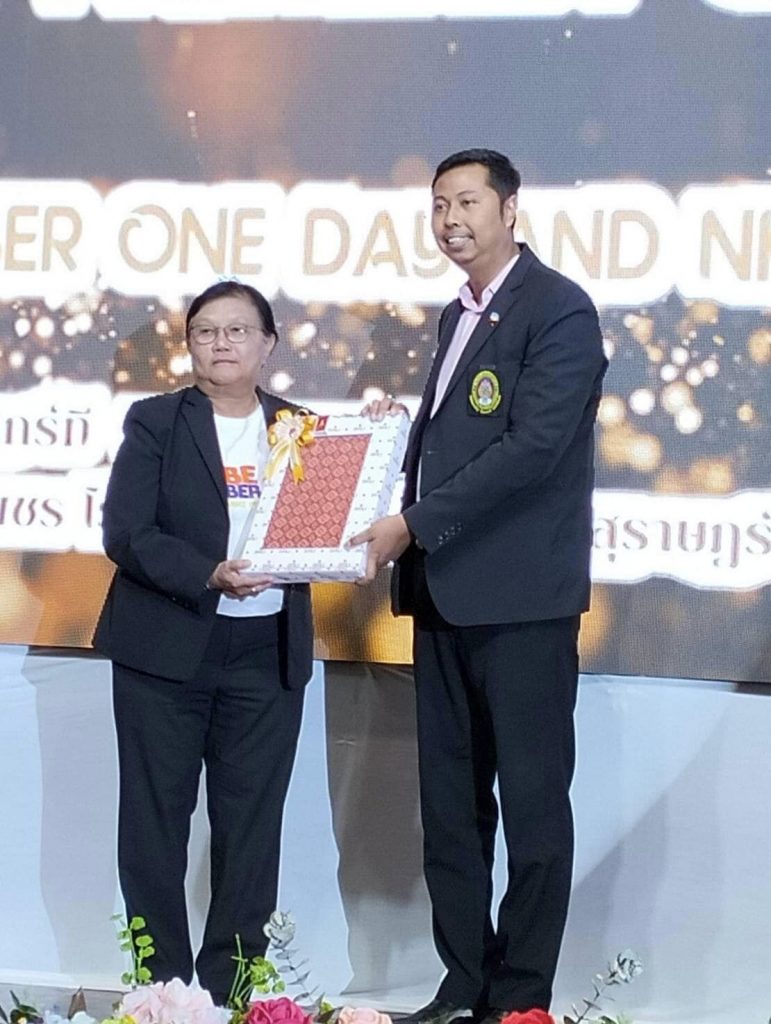 รองอธิการบดีฝ่ายกิจการนักศึกษาและเครือข่ายศิษย์เก่า ร่วมงานรวมพลสมาชิก ...